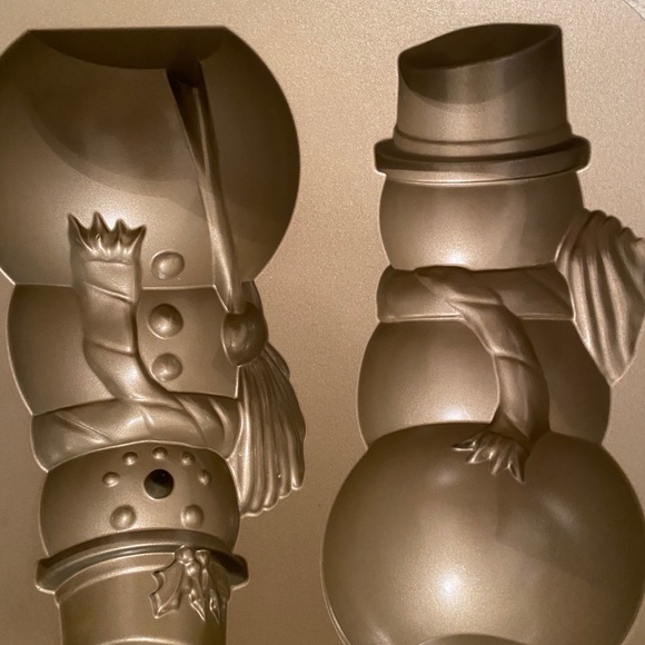 Nordic Ware | Kitchen | Nordic Ware 3 D Snowman Cake Pan | Poshmark